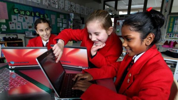 Touch Typing In Schools - Typing Tutors for Kids | EnglishType